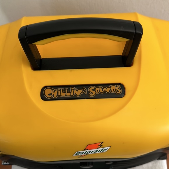 Gatorade | Other | Rare Gatorade Ice Chest Cooler Amfm Radio Cooler ...